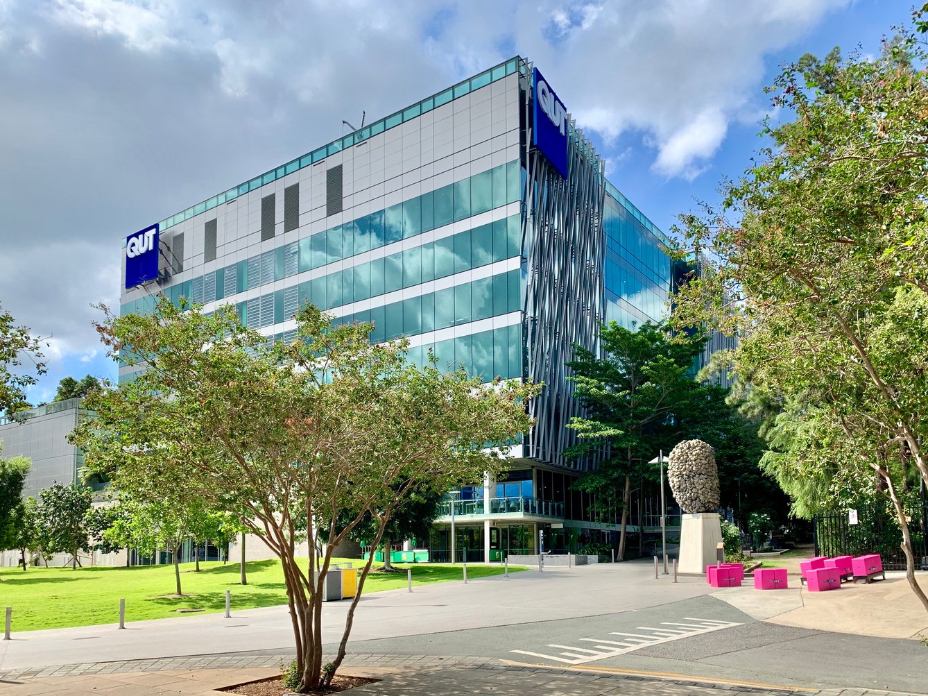 Case Study - Queensland University of Technology (QUT) | Studiosity